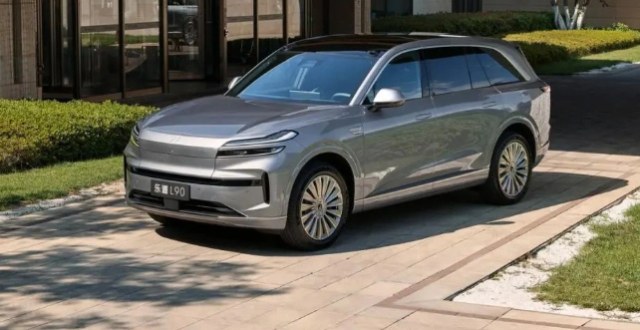 预售价差7万，理想i8与乐道L90怎么“刚”上了？_腾讯新闻