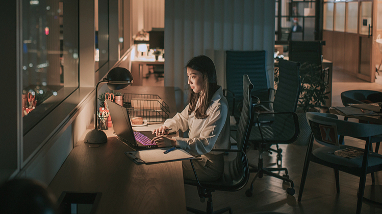 专家谈这个时代的年轻人越来越孤独，也越来越难以共情他人_腾讯新闻