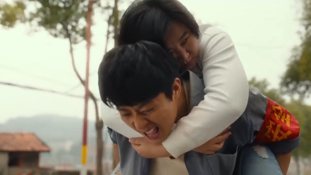 李焕英：满满的回忆，BGM一响起，带你感受8090年代_腾讯新闻