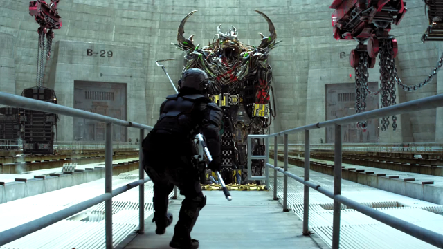 《变形金刚》人类为何不敢释放狂战士，原来他竟然是最残暴嗜血的霸天虎_腾讯新闻