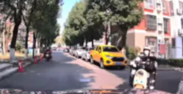 问界M5 AEB成功避免电动车鬼探头 车主吓得一激灵_腾讯新闻