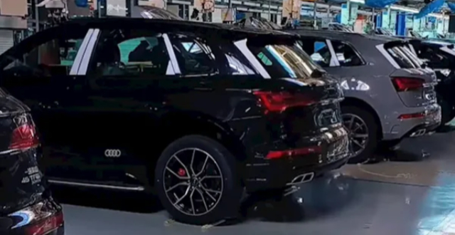 历经7年迎来终极改款！2025款奥迪Q5L实车曝光：预计11月初上市_腾讯新闻