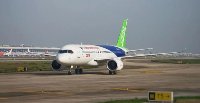 国航、南航今年计划各接收3架C919飞机 中国商飞今年C919产量将超10架_腾讯新闻
