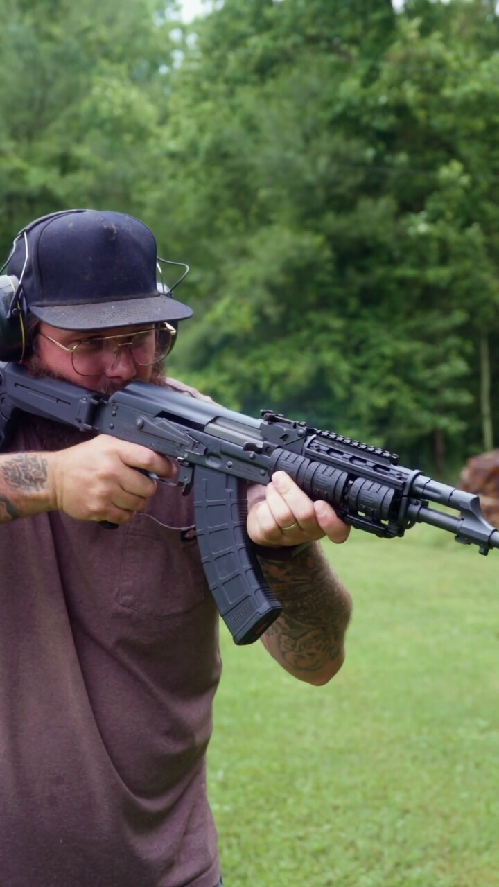 以AK47为设计基础 扎斯塔瓦M70突击步枪 具有极高的可靠性_腾讯新闻