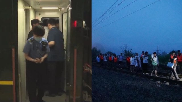 脱困！首批328名K396次乘客抵达北京丰台站：夜里徒步数小时下山_腾讯新闻