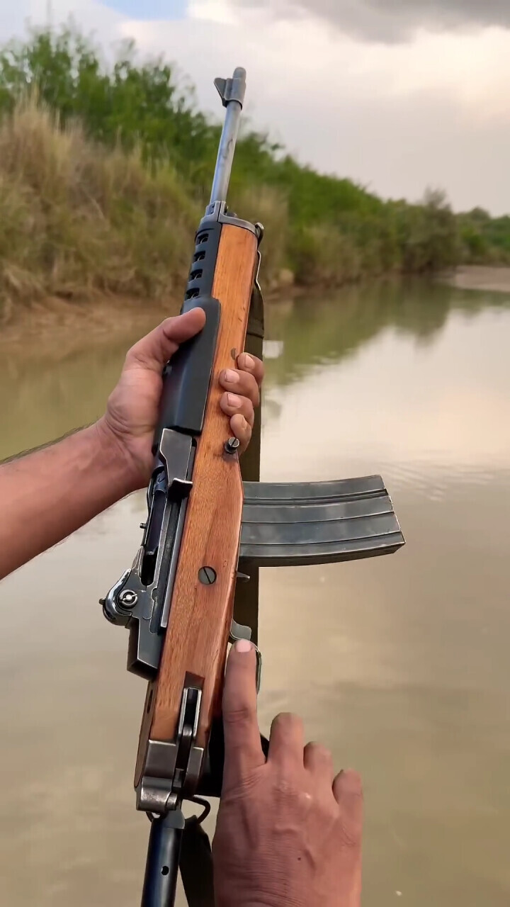 鲁格迷你14半自动 设计灵感来自M1和M14 结构简单兼容多种口径_腾讯新闻