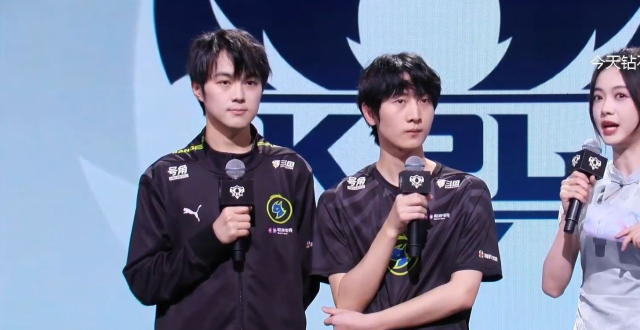 KPL春季赛揭幕战首发：AG阵容完整，清清首发没了，WB可以期待_腾讯新闻