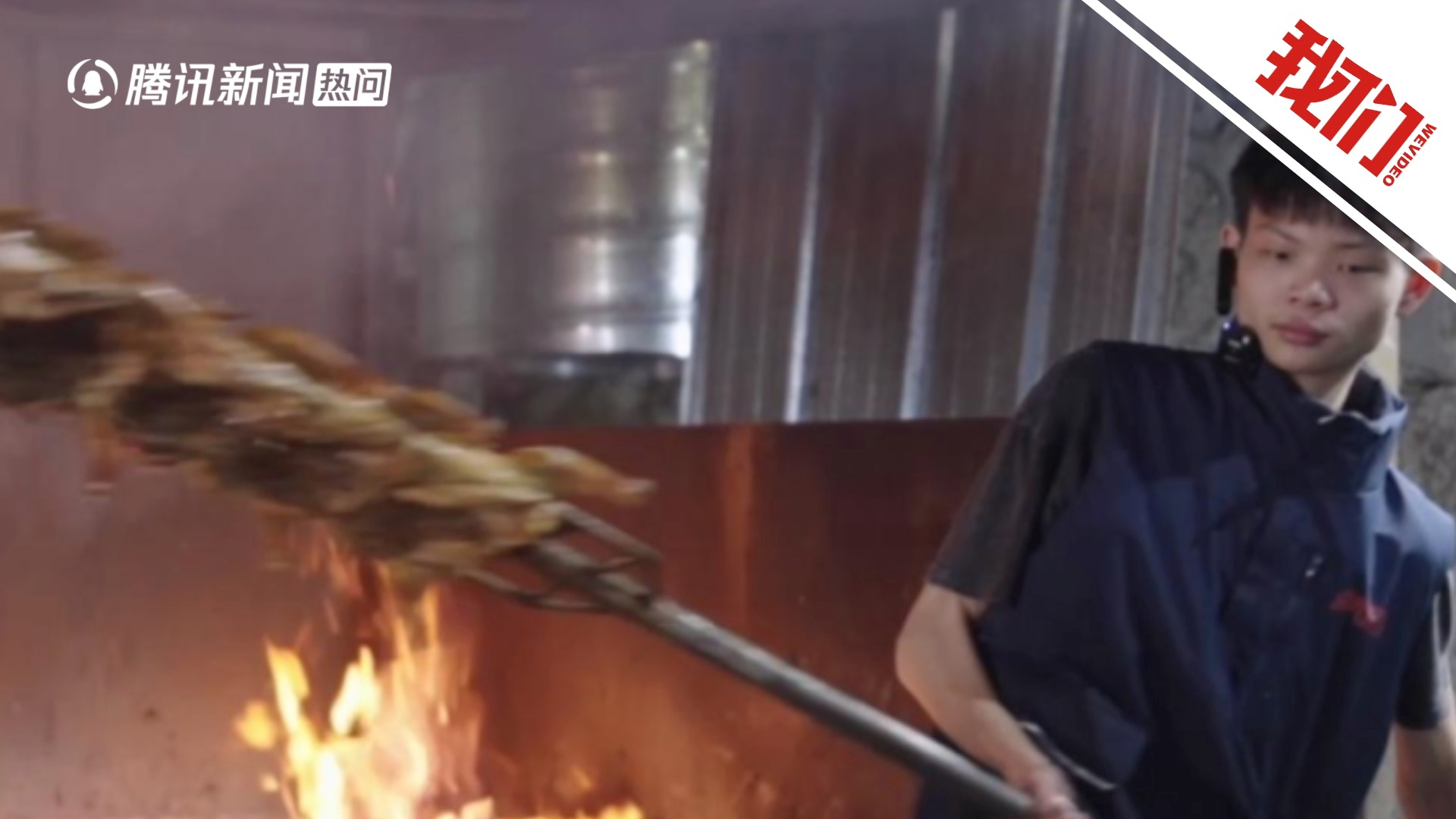 16岁网红烤鸡少年使用“肉宝王”惹争议！“肉宝王”是正常调料？会影响身体健康吗？_腾讯新闻