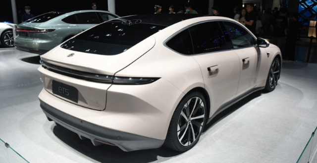 售29.80-35.60万元 蔚来ET5旅行版上市_腾讯新闻