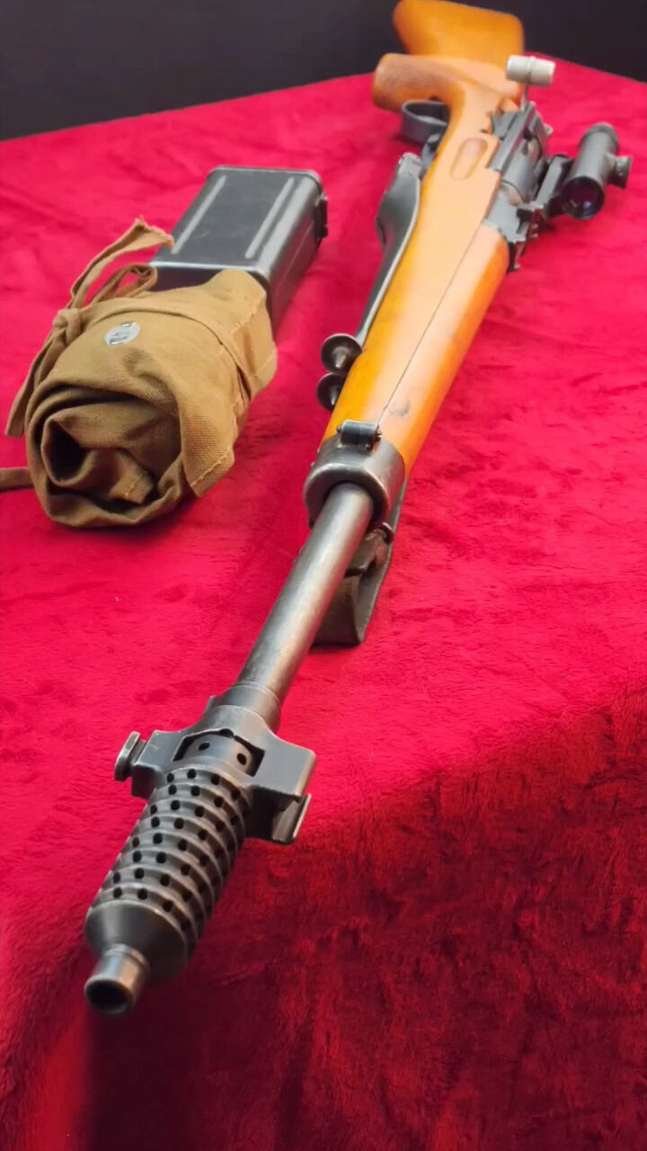 以K31卡宾枪为基础 瑞士制造了一款ZFK55狙击步枪_腾讯新闻