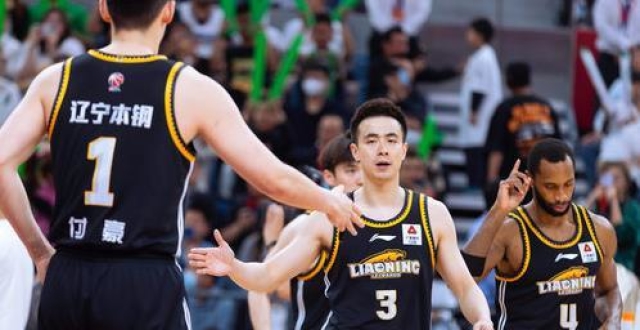 CBA总决赛G2五佳球：赵继伟库里附体 莫兰德飞翔隔扣_腾讯新闻