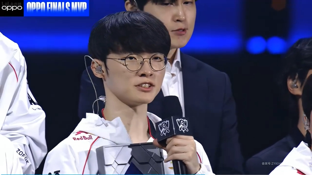 Faker拿下FMVP后采访：比FMVP，更重要的是我们一起拿下了这一冠_腾讯新闻