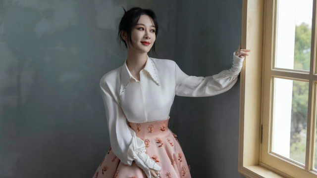 设计师爆杨紫粉丝干涉品牌合作，不愿其他女星拉低其咖位，周也文咏珊受牵连 腾讯新闻