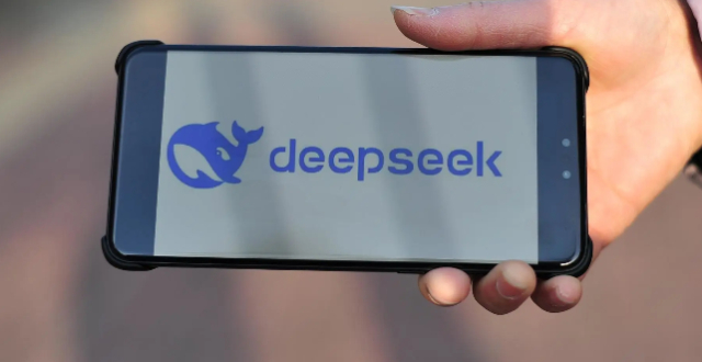 外媒扒出多位DeepSeek核心成员履历，中国AI人才回流势不可挡_腾讯新闻