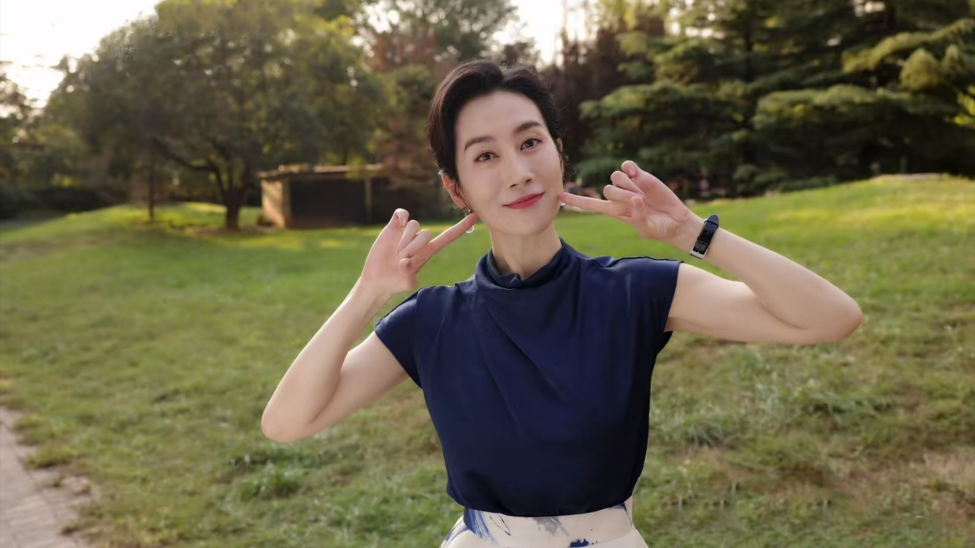 温峥嵘回应卖面膜疑似翻车，报警已刑事立案，晒立案通知书_腾讯新闻