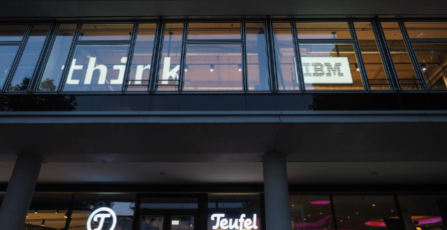 AI＋量子＋生物空间有多大？莫德纳联手IBM探索制药升级新路径_腾讯新闻