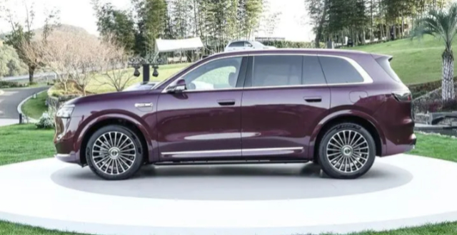 问界M8正式上市 售价35.98万元起_腾讯新闻