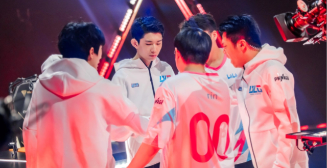 无畏契约冠军赛：第一局惨遭翻盘痛失好局，BLG 0-2不敌DRX_腾讯新闻