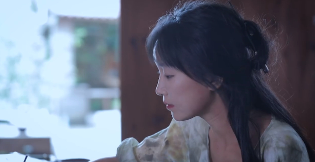 李子柒停更三年，归来仍是顶流_腾讯新闻