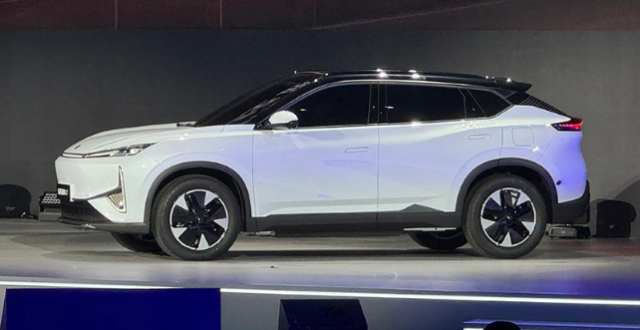 每公里不到3角钱 马赫电混PHREV技术发布 东风风神L7首发亮相_腾讯新闻