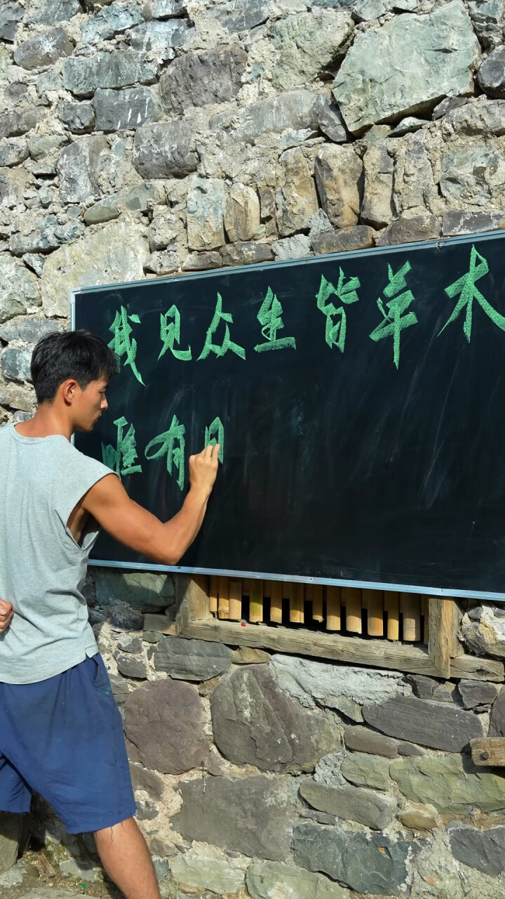 老丈人老丈母来我们家了，简简单单的做顿柴火鸡招待他们_腾讯新闻