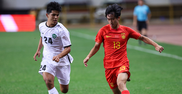 U19四国赛：国青0-0乌兹别克斯坦 遭全面压制 王钰栋伤退_腾讯新闻