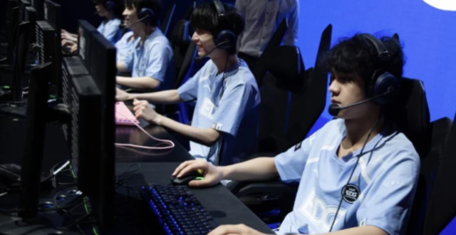 LPL夏季赛EDG0-2不敌WE！leave失误突然阵亡，EDG痛失好局_腾讯新闻