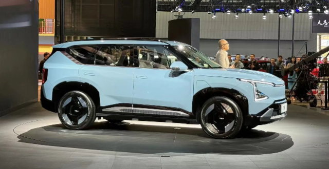 2023广州车展：售14.98万元起 起亚EV5紧凑型纯电SUV上市_腾讯新闻