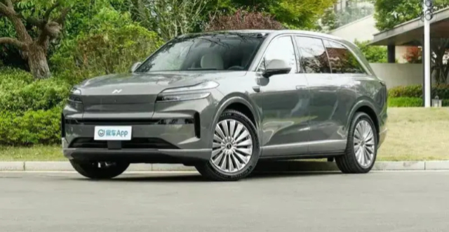 乐道L90上市72小时交付1976辆 跻身大型SUV销量周榜Top3_腾讯新闻