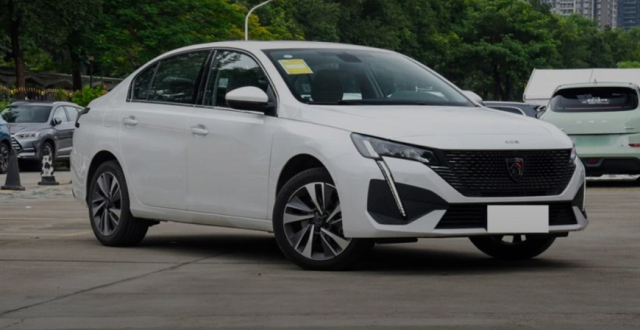 现款10.57万起售，新款东风标致408实车曝光，搭载1.5T发动机_腾讯新闻