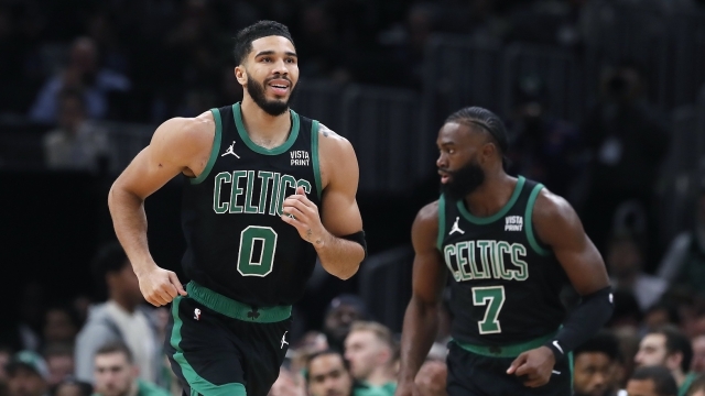 豪取6连胜！绿军22记三分大胜快船：单节12记三分轰51分创四纪录_腾讯新闻