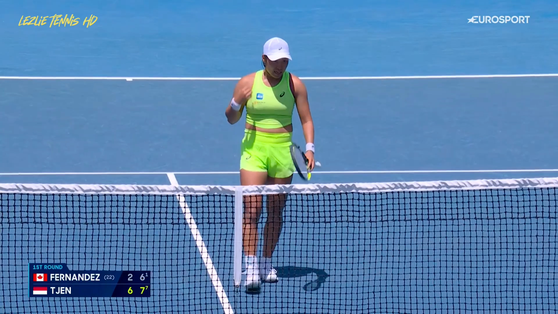 曾丽美直落两盘战胜费尔南德斯，首次参加澳网即获胜_腾讯新闻