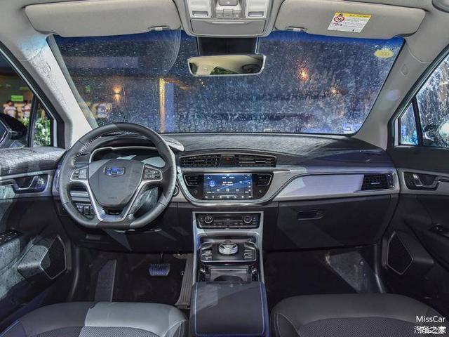 818网上车展亮相静态对比吉利帝豪GSe和比亚迪元EV535_腾讯新闻