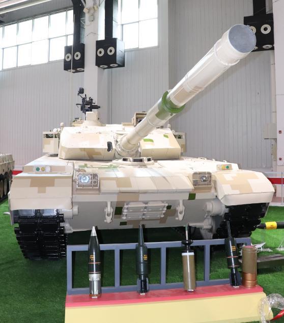 又来坑人了，俄罗斯向印度展示新型穿甲弹，意欲狠赚一笔_腾讯新闻