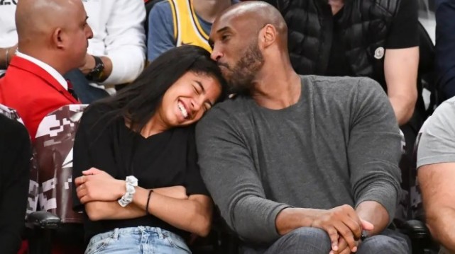 科比坠机事故调查新进展！飞行员5年前曾违规，天气糟糕不听指挥_腾讯新闻