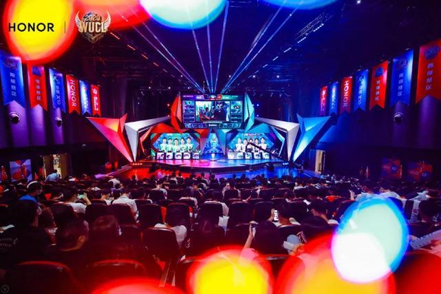 荣耀连续总冠名WUCL，高校电竞市场有多“香”？_腾讯新闻