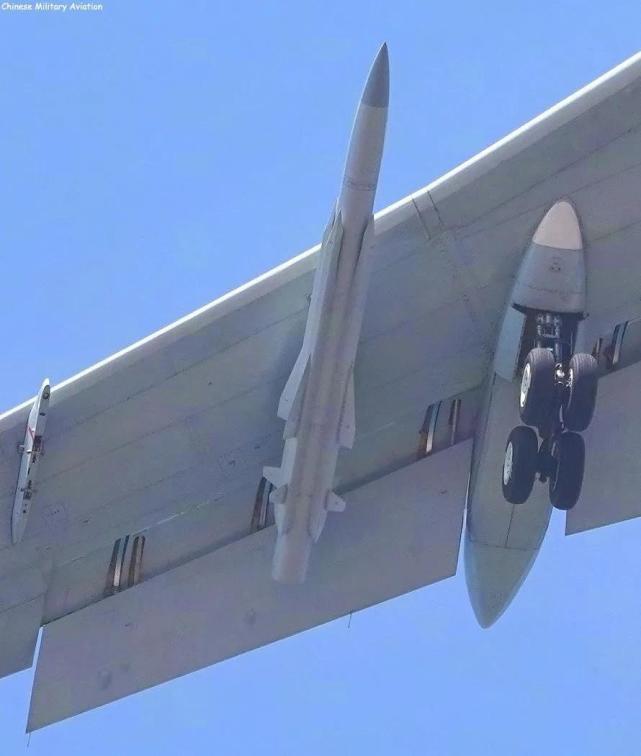 出道即巅峰？中国反舰利器YJ-12导弹在世界上是什么水平？_腾讯新闻