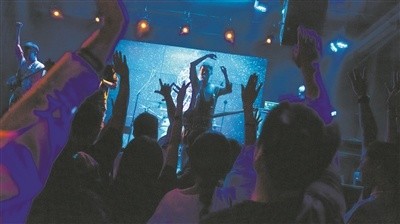 探访广州Livehouse：见证本土独立音乐发展 “新生代”正在求变_腾讯新闻