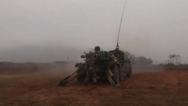 东风猛士搭载122毫米火炮：高机动的编制，轻型合成旅的重火力_腾讯新闻