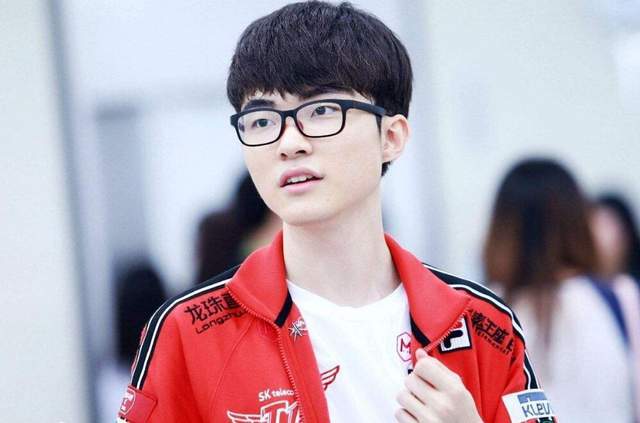 Faker首次谈身世，单身家庭与父亲相依为命：捐全部节目收入_腾讯新闻