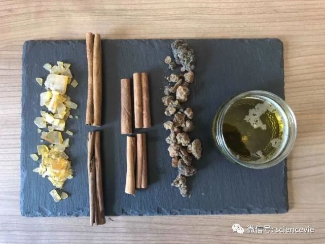 2000多年前埃及艳后用过的香水是什么味的？_腾讯新闻