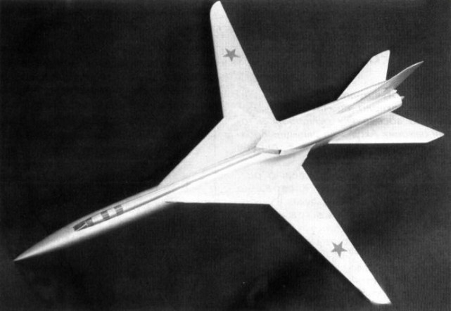 一手好牌打得稀烂，曾令中美头疼的图-22M，最终沦为鸡肋_腾讯新闻