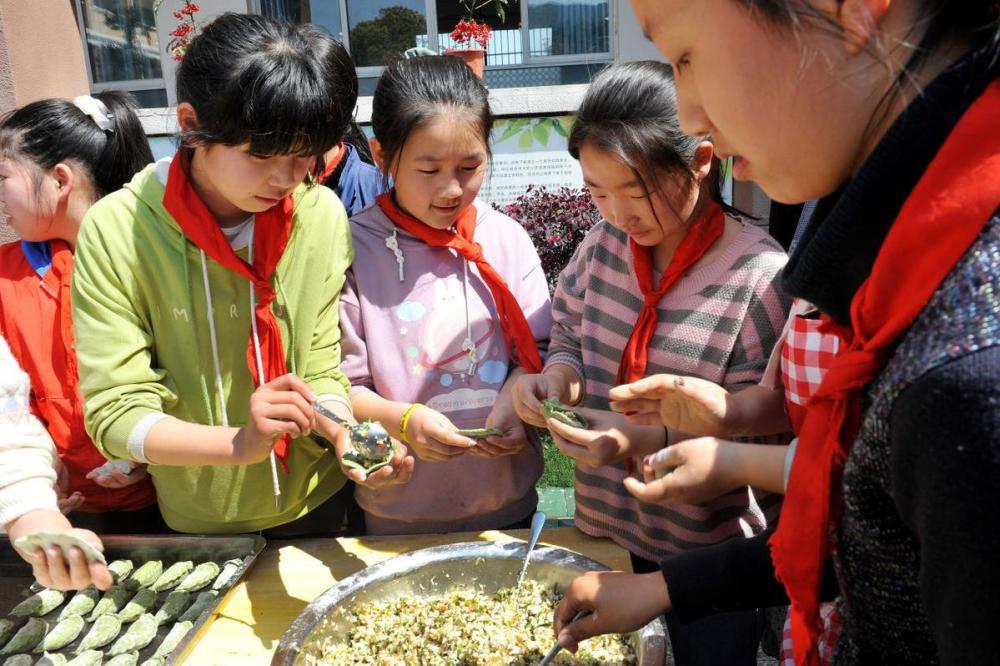 江西德兴：学传统习俗 品艾果飘香 腾讯新闻
