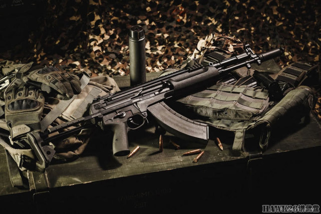 细看：A545/A762突击步枪 采用平衡后坐系统 俄特种部队新型装备_腾讯新闻