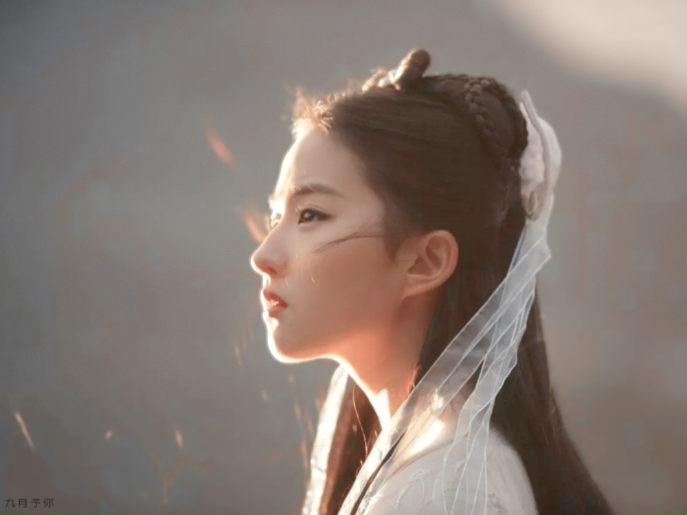 刘亦菲小龙女花絮图，骑马这几张绝美，真不愧是 神仙姐姐”腾讯新闻
