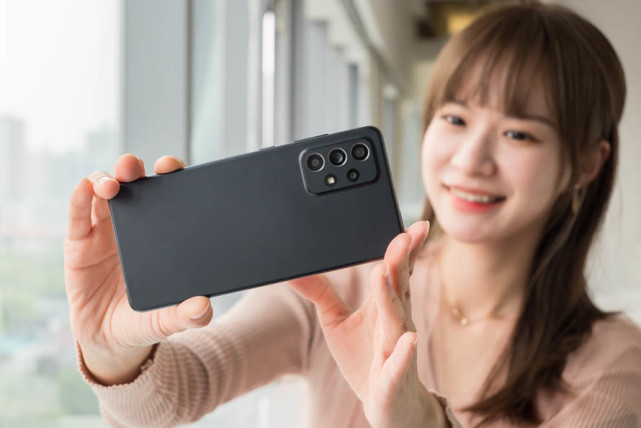 三星Galaxy A52 5G测评：体验至上，有高刷也有高像素_腾讯新闻