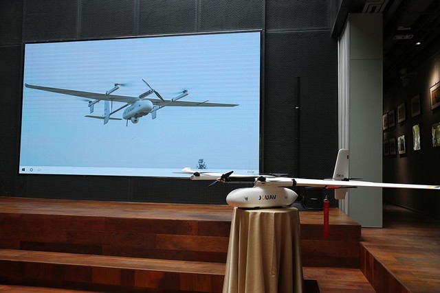 纵横股份发布5G网联工业无人机CW-15二代_腾讯新闻