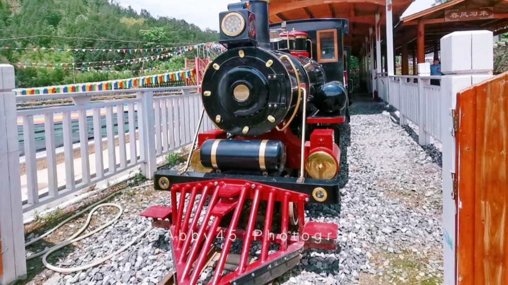 福建德化这个带“美”字的村，乘小火车环村游，名副其实画中游_腾讯新闻