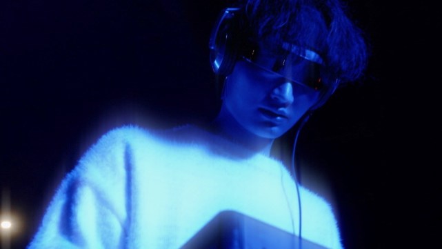 潮流型男双人乐团TJun首发单曲MV〈骚操作〉骚之过急上线_腾讯新闻