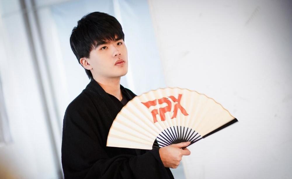 【今日前瞻】FPX迎战UP冲击两连胜，马哥赛季首秀大战Lwx_腾讯新闻